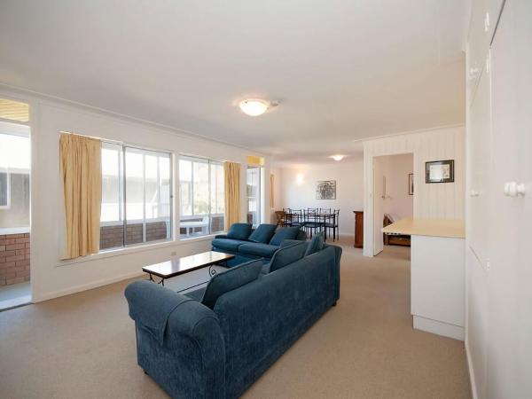 Beachside Shoal Bay Unit 5 - Hunter Region