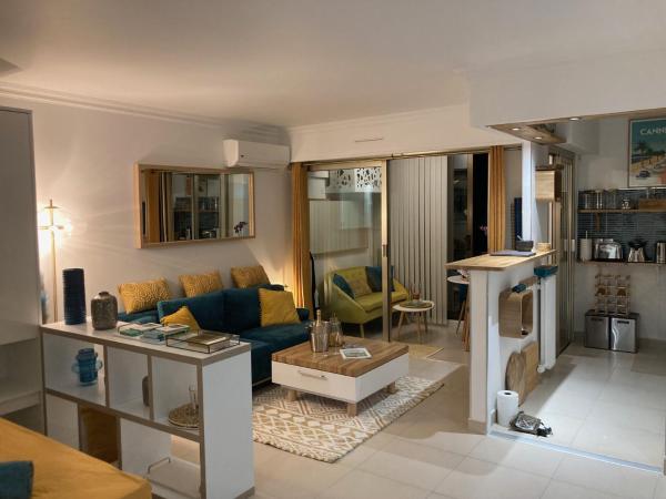 Appartement De Standing Le Velvet Bay Climatisé En Bord De Mer - 昂蒂布
