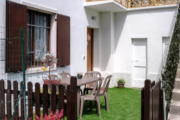 Gardaland Holiday Home***** - Castelnuovo del Garda