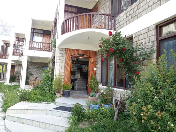 Hotel Tourist 10 Minutes Walking Distance From The Mall - Manali
