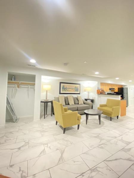 Lovely Remodeled 2bdrm Basement Home - Falls Church, VA