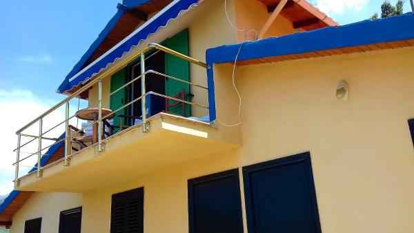 Ramo's Spectacular 2-story Holiday Home With Radhime Views - Albania