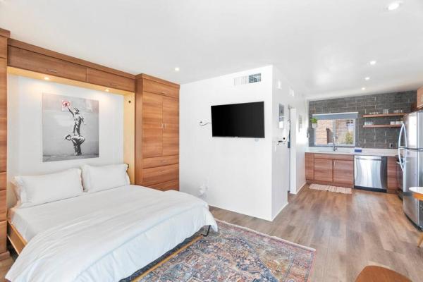 Walkable Dtph Studio W/ Pool And Parking - Phoenix, AZ