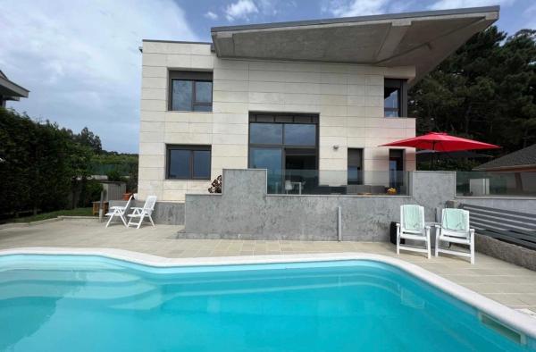 Vila Branca , Agradable Casa Independiente Con Piscina - Sanxenxo
