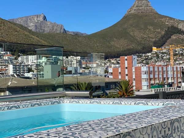 Apartment In Sea Point. - Camps Bay