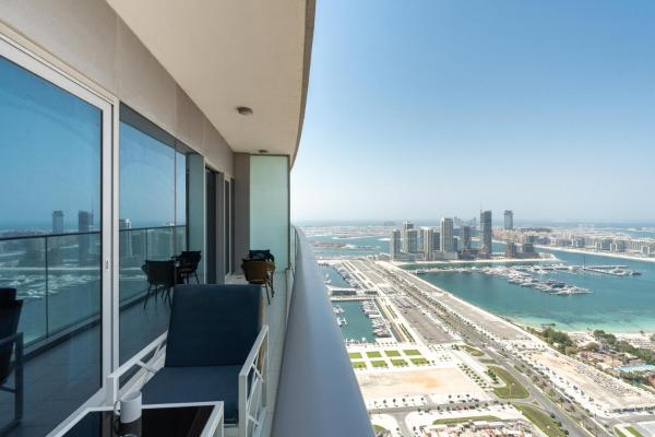 White Sage - Fendi Apartment With Full Palm Jumeirah View - Dubai