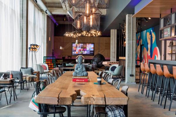 Moxy Copenhagen Sydhavnen - Copenhagen