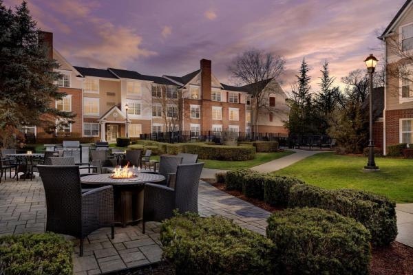 Residence Inn Saddle River - 오클랜드