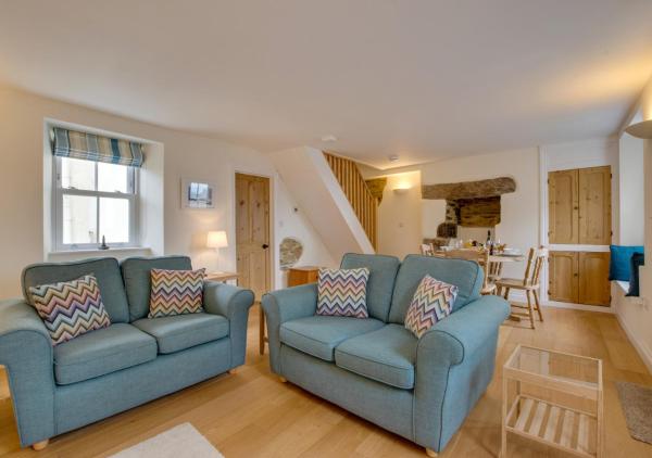 1 Peverell Cottages - Helston
