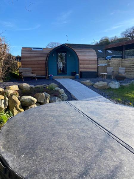 Cwt Y Gwenyn Glamping Pod - Conwy