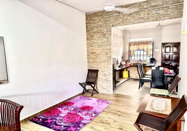 Isyfaq Homestay Kota Tinggi 2 Bedrooms & Bathroom - Kota Tinggi
