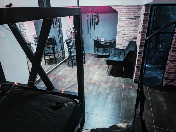 Fifty Shapes - Israel