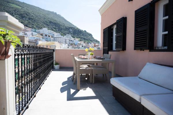 Luxurious Penthouse Studio With Private Terrace - Grand Central House - Gibraltár