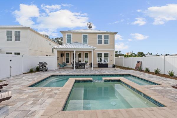 Pet Friendly Beach House - Sugary Sands By Panhandle Getaways - Panama City Beach, FL