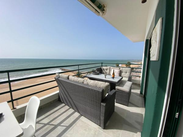 Seaview & Sunsets Apartment - Quarteira