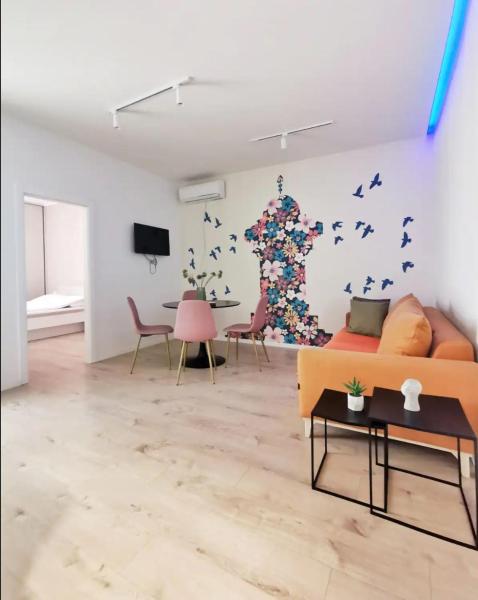 Blue And Rose Cozy - Quiet In The Best Location - Self Check-in - 5th Floor With Elevator - Sarajevo