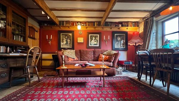 The Writers Cottage - Intriguing & Romantic - Derbyshire