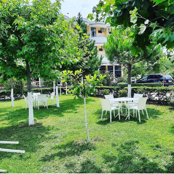 Hotel La Perla - Arnavutluk