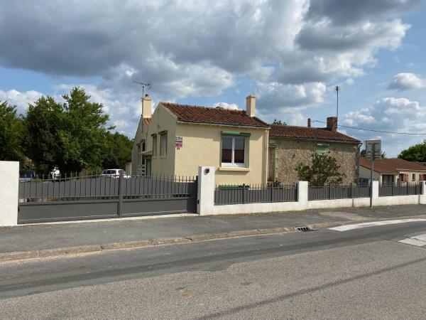 Vendée - Petite Maison De Vacances - La Roche-sur-Yon