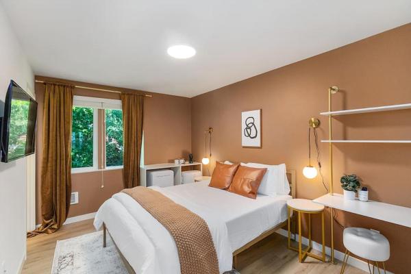 Dave's Sweet Suite - 84 Walkscore - Seattle, WA
