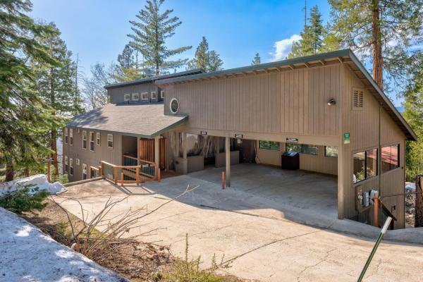 Falcons Nest (Upstairs) - Yosemite Valley, CA