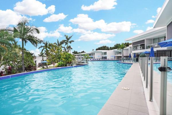 La Dolce Vita - Poolside Glamour - Port Douglas