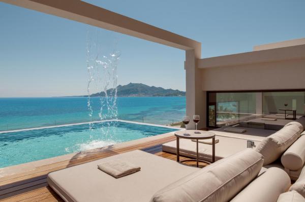 Nerea Deluxe Seafront Villa, Iconic Infinity Pool, By Thinkvilla - Zakinthos
