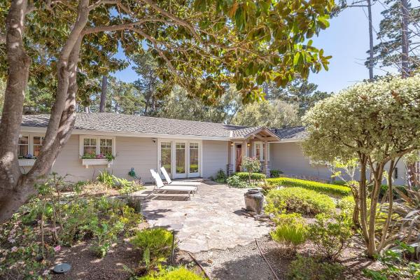 3835 Molly's Cove Home - Pacific Grove, CA