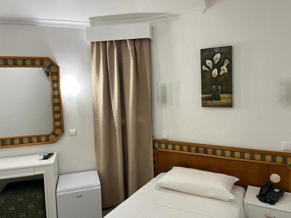 Real Caparica Hotel - Ajuda