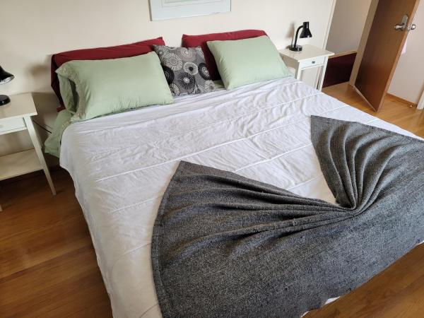 The Dewberry Homestay B&b - St. Albert