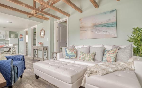 Ocean Break - Meredith Lodging - Rockaway Beach, OR