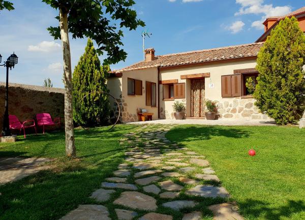 Fireplace, Garden, Bbc, Wifi 1 H From Madrid Entre Acebedas Accommodations - Segovia