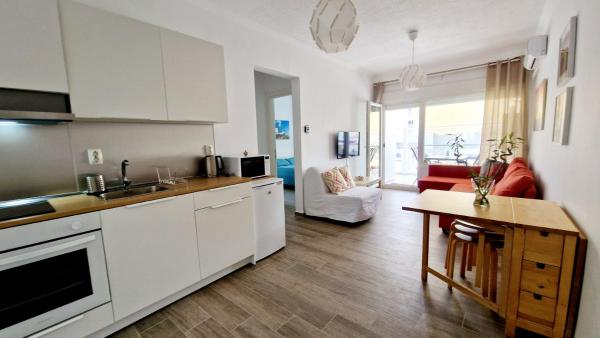Gloria's Apartment - Thessaloniki Airport Makedonia (SKG)