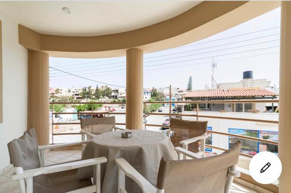 Crown Apartments - Crete