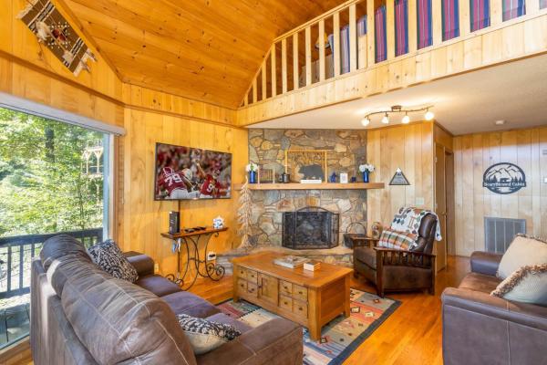 Beary Blessed Cabin - North Carolina