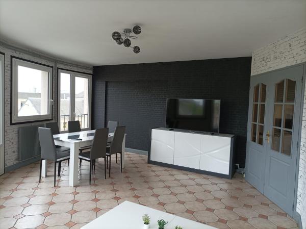 Joli Appartement Type 5 En Centre Ville - Châteauroux