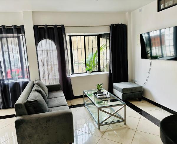 Comfortable 3-bedroom Apartment, Close To The American Consulate - Ecuador