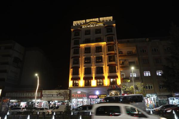 Rua World Hotel - Van