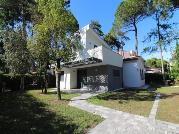 Tranquil Villa In Lignano Pineda - Lignano Sabbiadoro