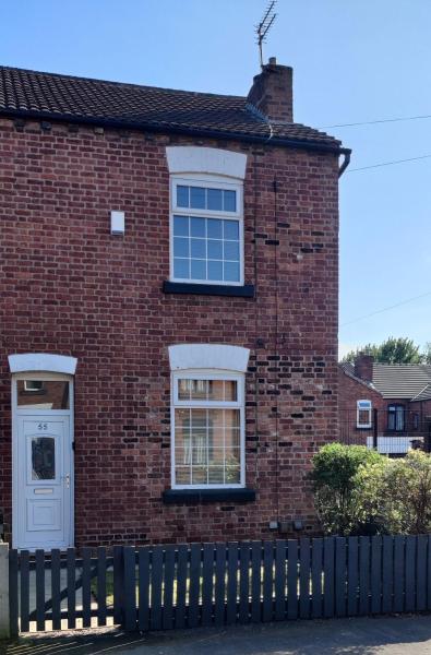 Victorian Semi Detached House Behind The High Street - Warrington