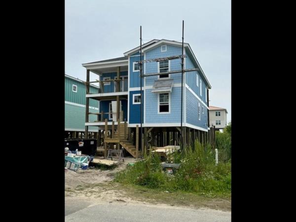 7 Cheery Pelicans - Southport, NC