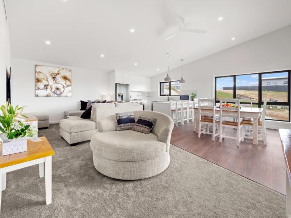 Luxury 5 Bedroom Home - Sentinel Chalet - Snowy Mountains - Jindabyne - Jindabyne