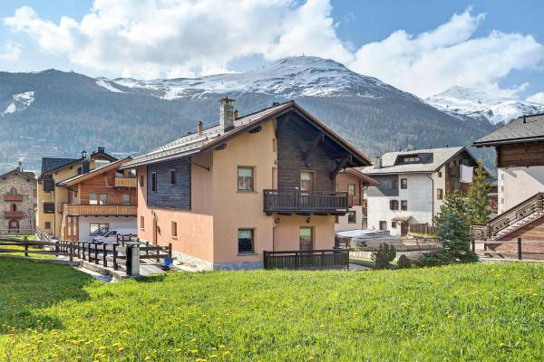 Baita Truzz Appartamento Monte - Livigno