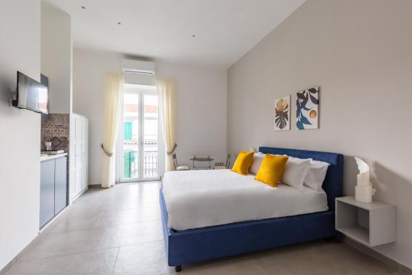 Maria's Bright Flats At The Cathedral - Naples