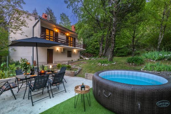 Mountain House Emerald Dream - Lovran