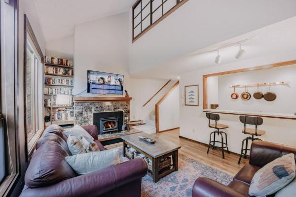 55sw - Fireplace - D W - Withd - Sleeps 4 Condo - Glacier, WA
