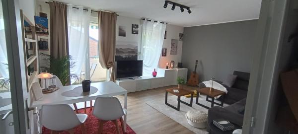 Stylish 1-bedroom Flat With Beautiful Terrace , For A Cosy Retreat - Eckbolsheim