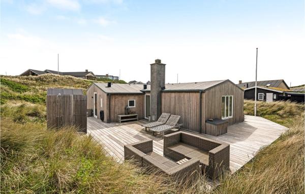 2 Bedroom Beautiful Home In Ringkøbing - Søndervig