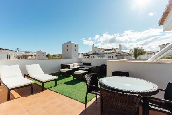 2bdr Penthouse, Los Naranjos, W/pool, 2km P.banús - Marbella