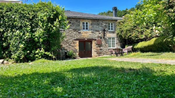 Casa De Campo Rodeada De Naturaleza - Galicia